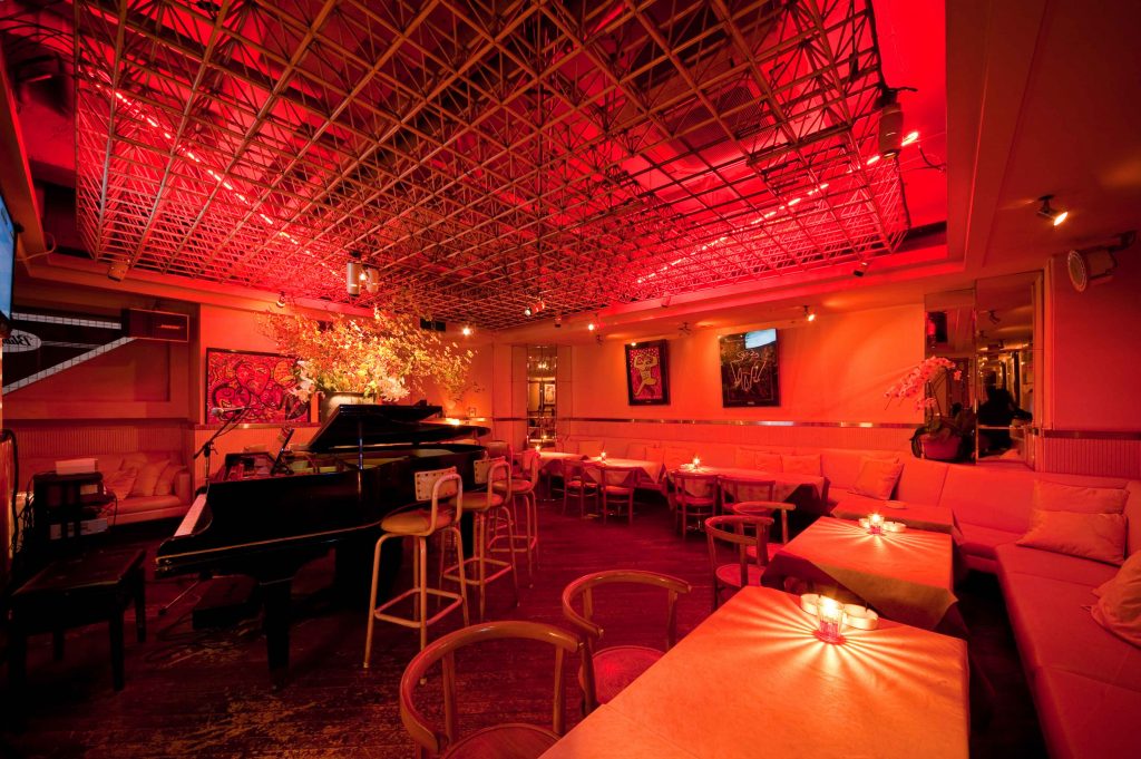 南青山、骨董通りのレストランバー Blimp club【ブリンプクラブ】